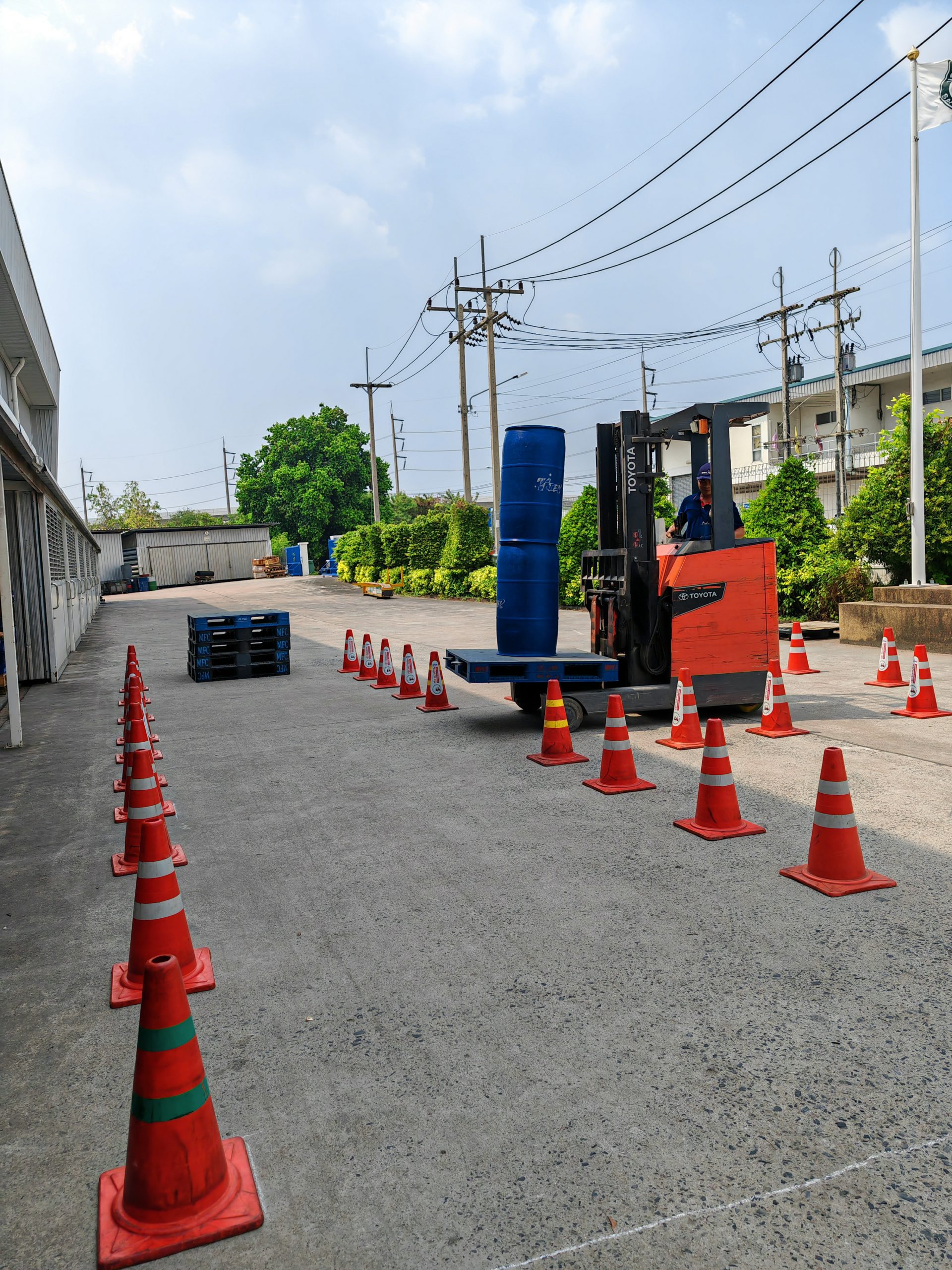 Forklift Safe Driving Training – THAI DELICA CO., LTD.